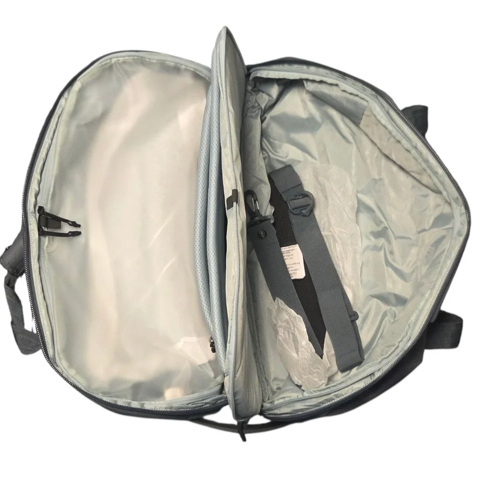 Thule | Bags | Thule Aion Gray Polyester Duffle Bag Unisex Adult ...